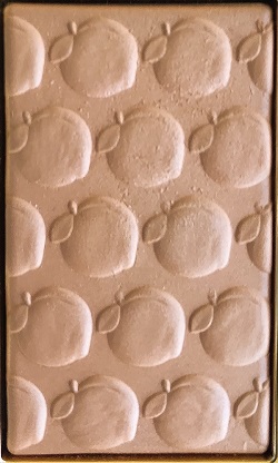 Too Faced Sweet Peach Glow Peach-Infused Highlighting Palette Review ...