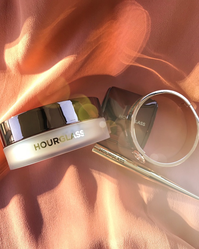 Hourglass Veil Translucent Setting Powder Review - Editional Beauty